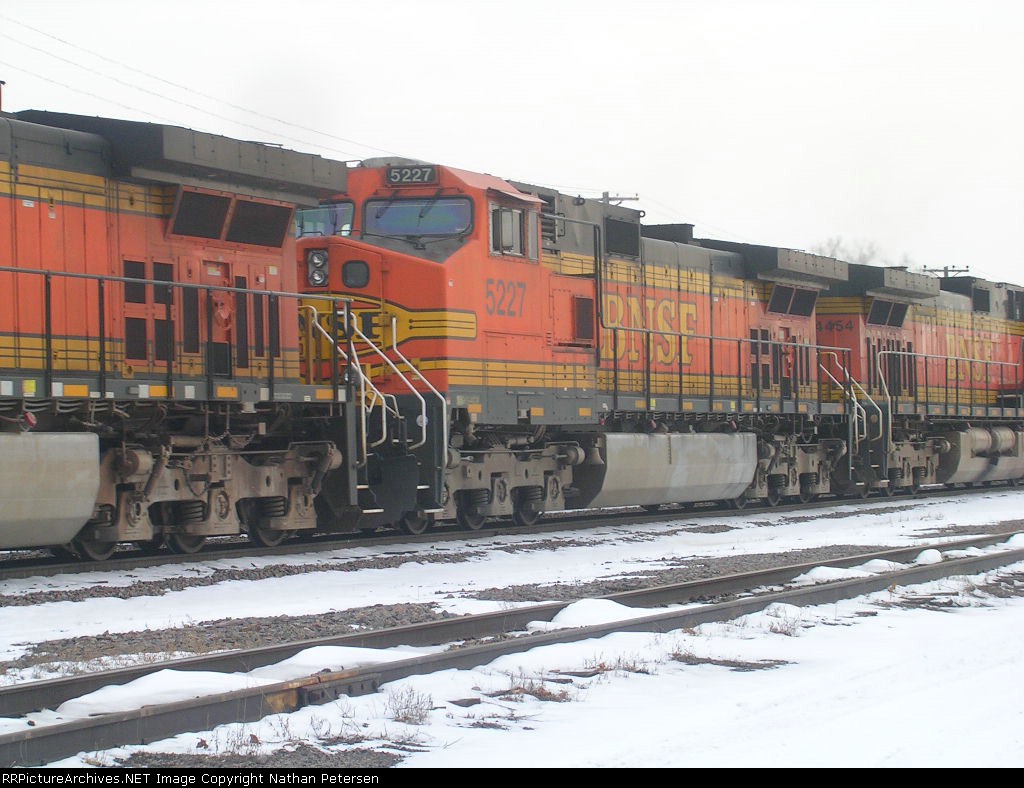 BNSF 5227